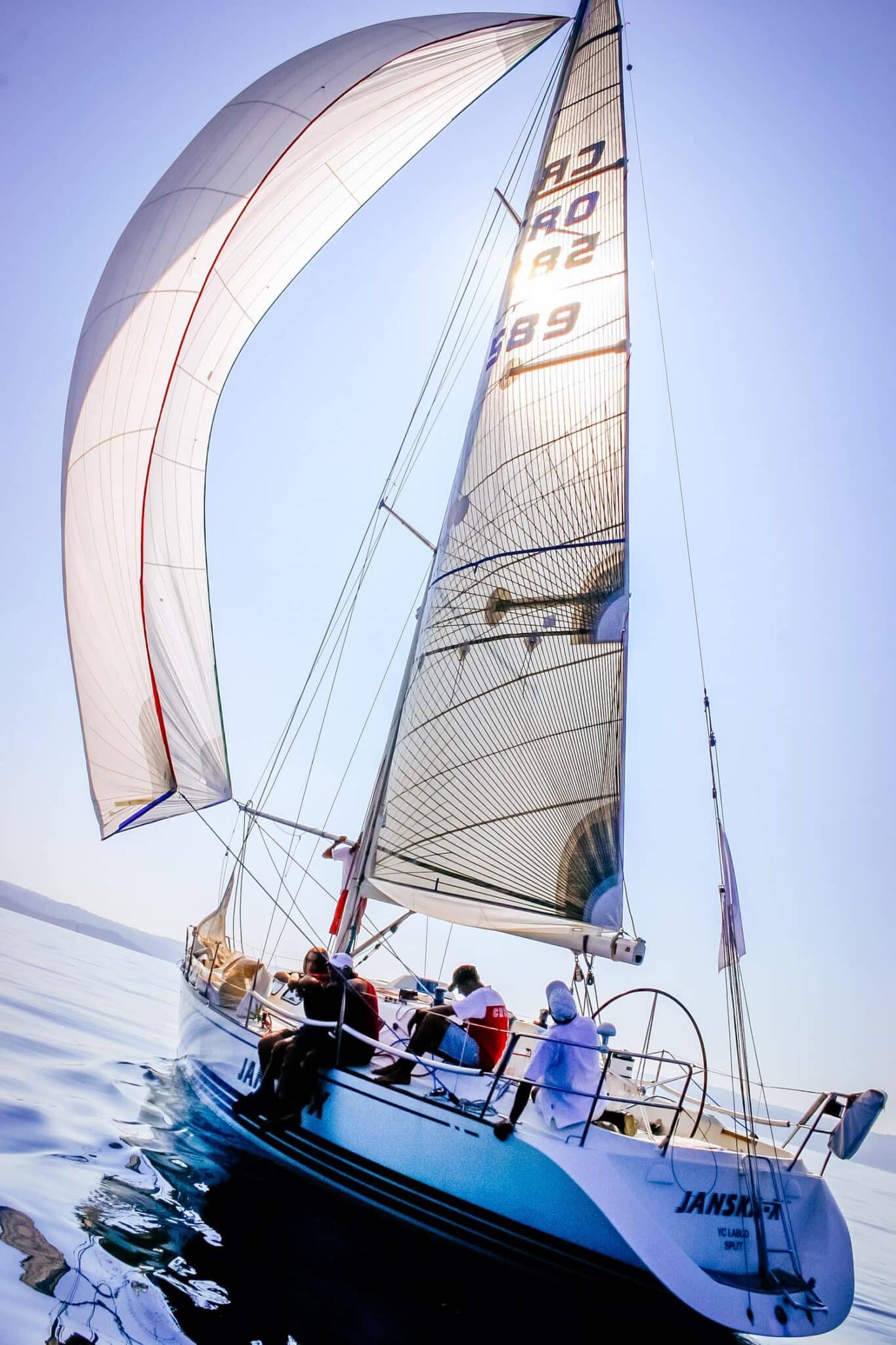 Symmetrical Spinnakers: S1 Light Air Reaching - UK Sailmakers