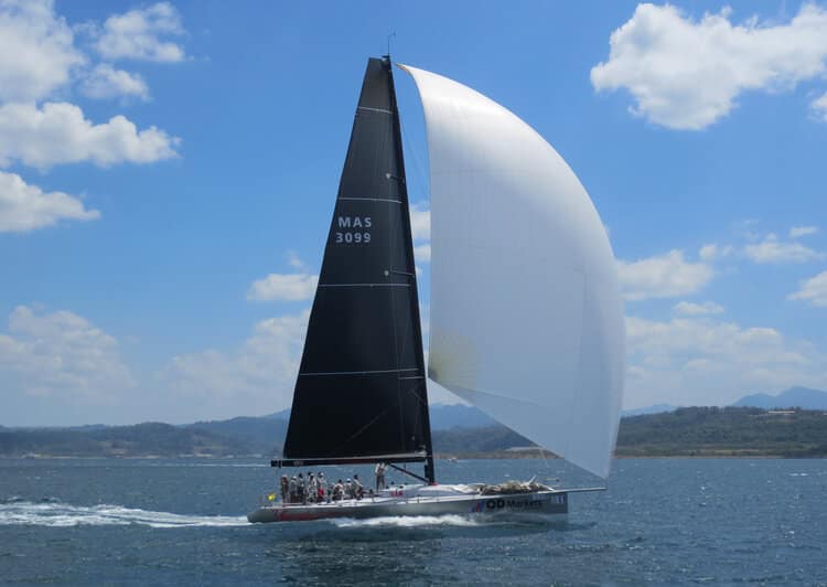 Square Top - UK Sailmakers