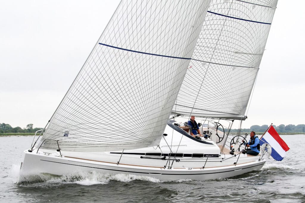 Non-Overlapping Jib or Genoa - UK Sailmakers