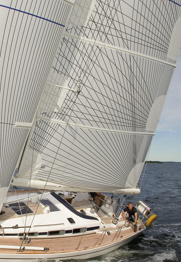 Full Batten Mainsail - UK Sailmakers