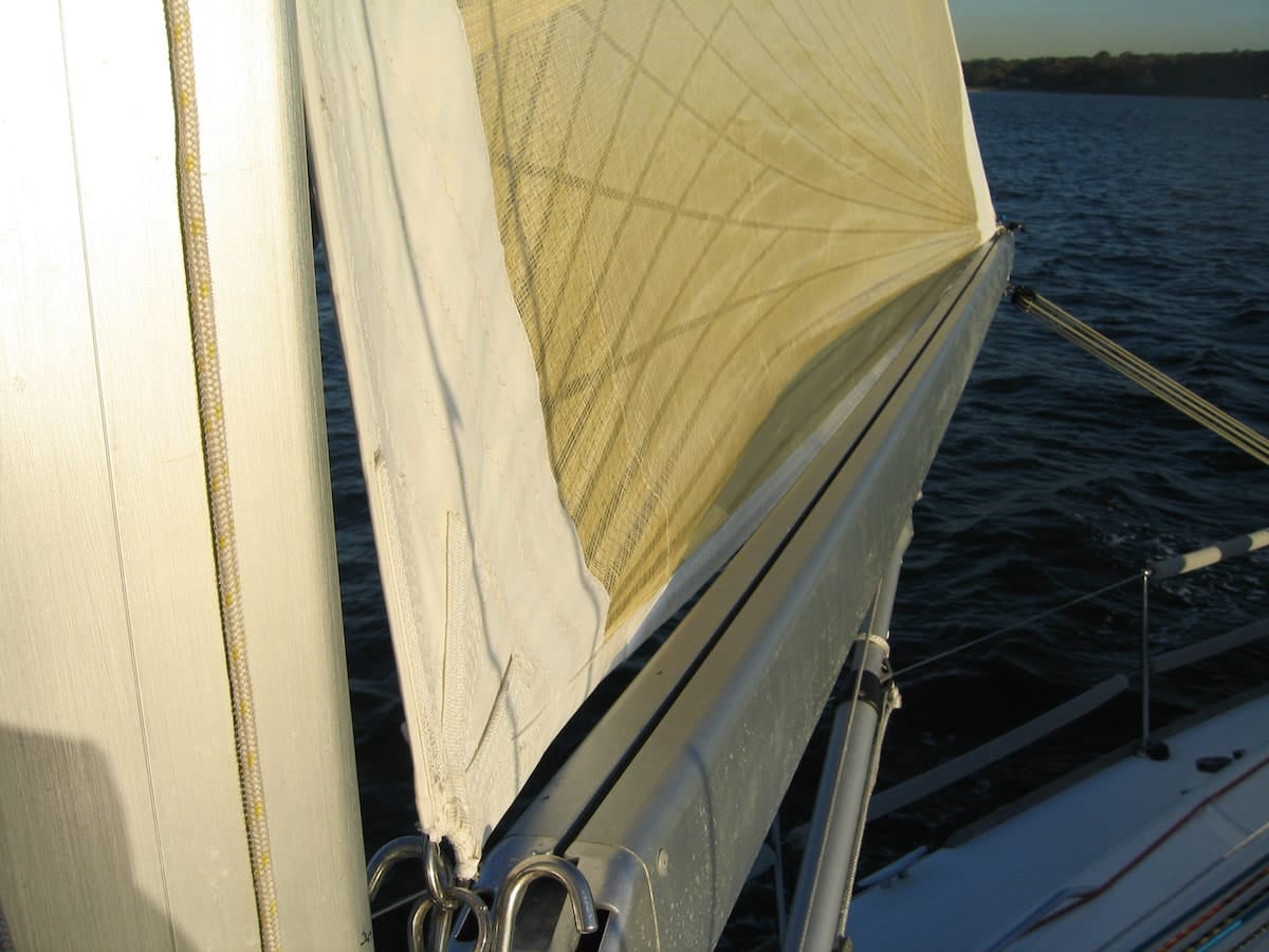 Loose Foot - UK Sailmakers