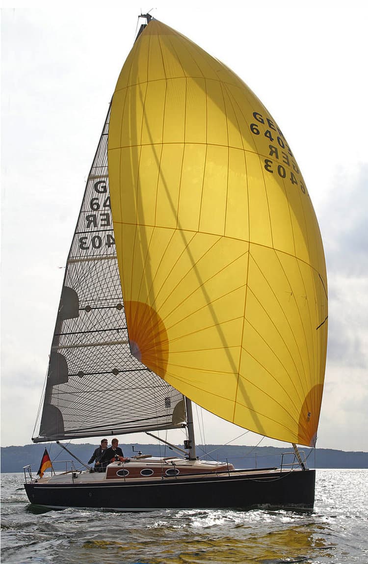 Cruising Spinnakers - UK Sailmakers